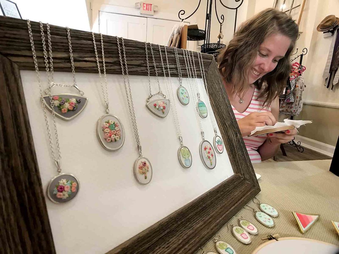 Riverfront Roar kickoff stays afloat despite rain | News, Sports, Jobs ...